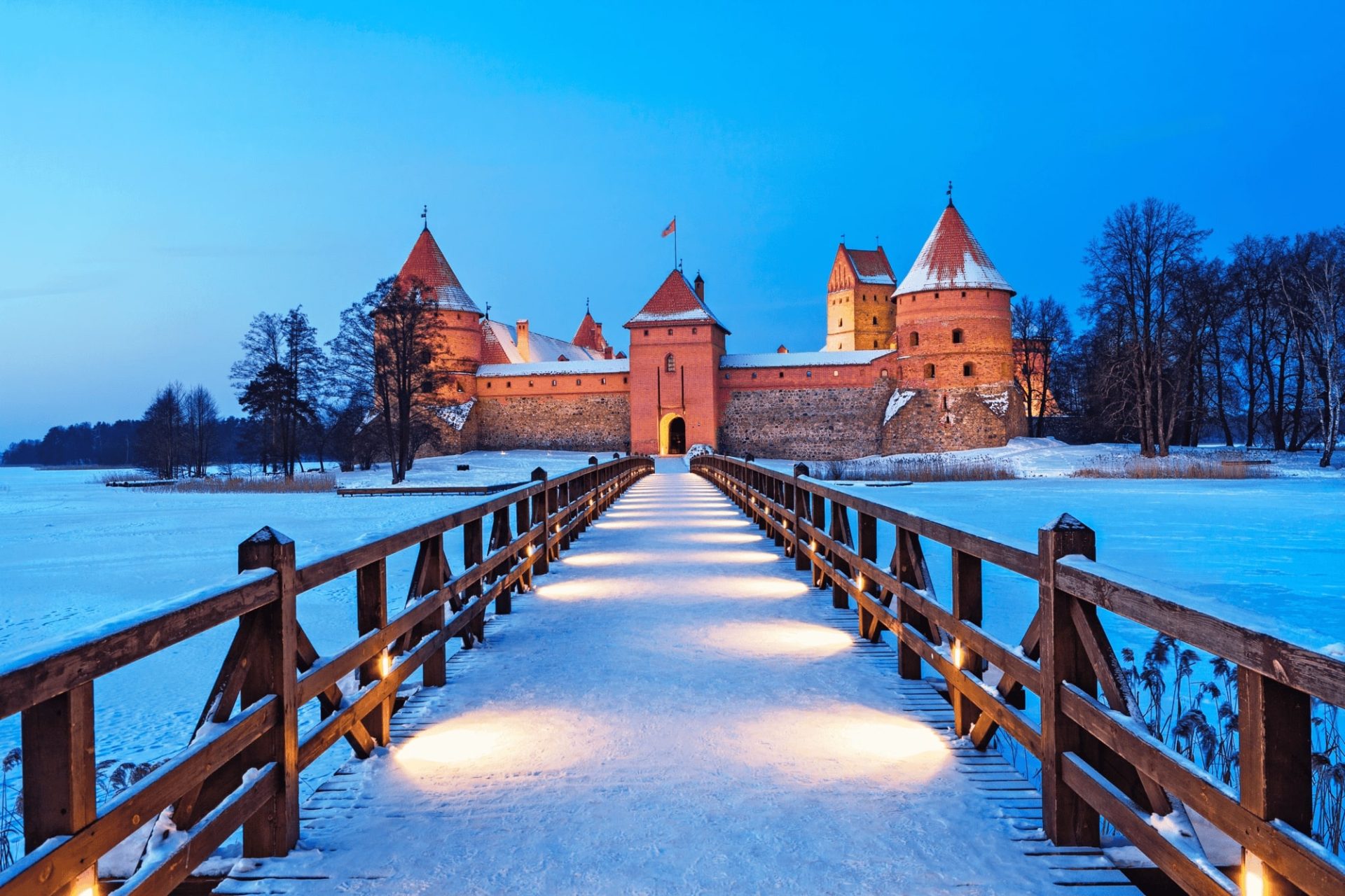 Visit The Fairy Tale Castle Of Trakai Island, Lithuania - Journey the ...
