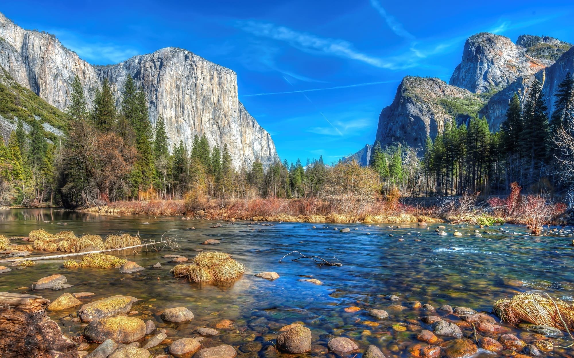Yosemite National Park - America’s Most Iconic Emblem of Stunning ...